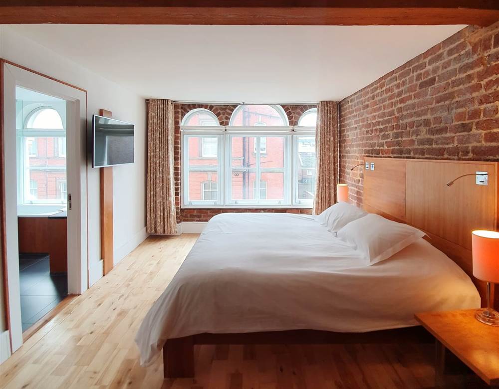 deluxe hotel room Liverpool | Deluxe King Room Liverpool