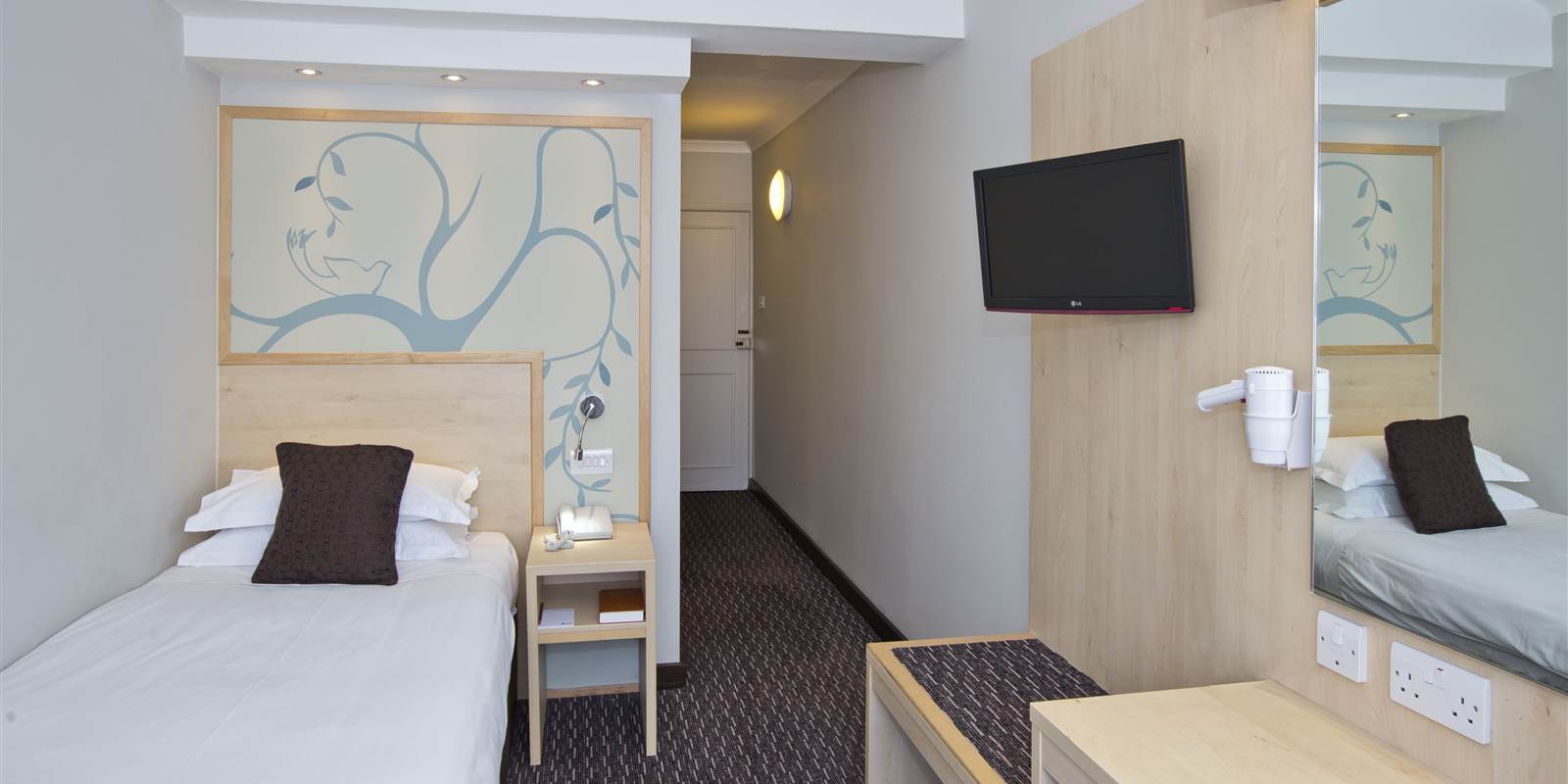 Single Room of Bedford Hotel | Imperial London Hotels